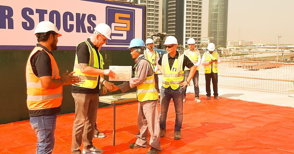 Scaffolding contractor receives safety award in Dubai, on large scale ...